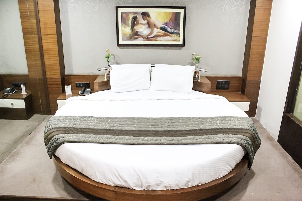 Quarto Presidencial | Lençóis de algodão egípcio, roupa de alta qualidade, Wi-fi grátis