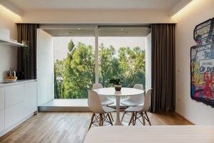 Suite-Estúdio Júnior | Lençóis de algodão egípcio, roupa de alta qualidade, edredões de penas 