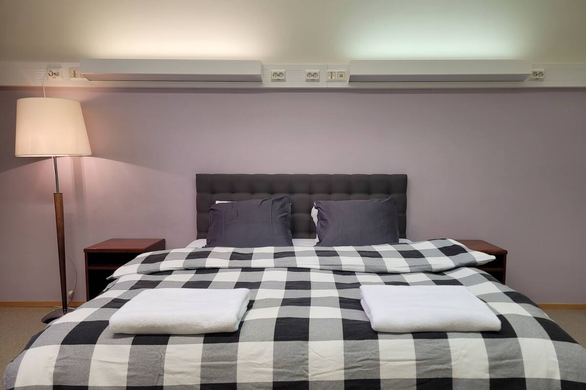 Quarto Duplo Executivo | Roupa de cama fornecida