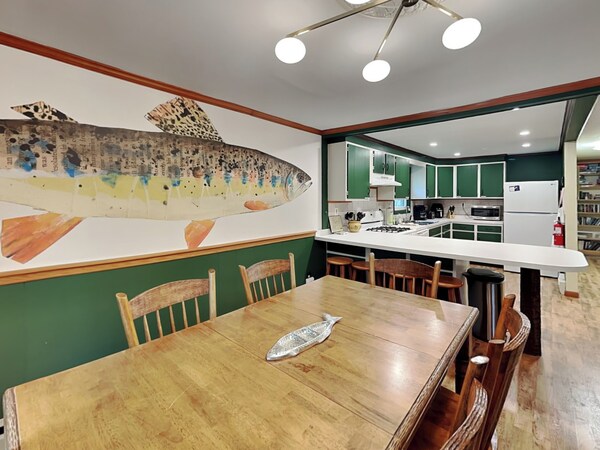 Bearbnb By Taylor Made Deep Creek - Deep Creek Lake, MD