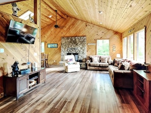 Casa, várias camas, banheira de hidromassagem grande, vista para a montanha | Interior