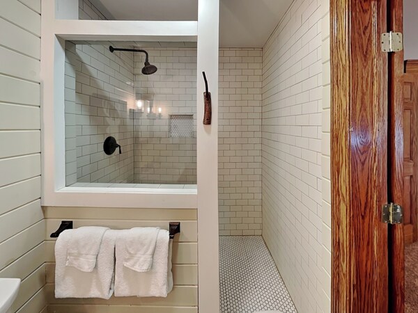 Stone Mountain Vista By Taylor Made Deep Creek - Deep Creek Lake, MD