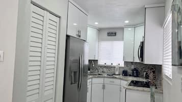 Apartamento, 2 quartos, terraço, Vista para a cidade | Interior