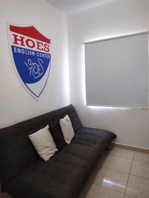 Apartamento em Condomínio Fechado, 2 quartos, pátio | Interior