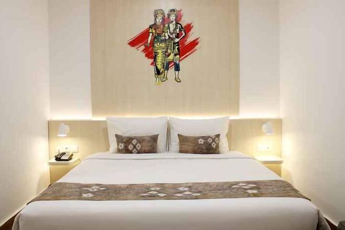 Secretária, secretária adequada para computadores portáteis