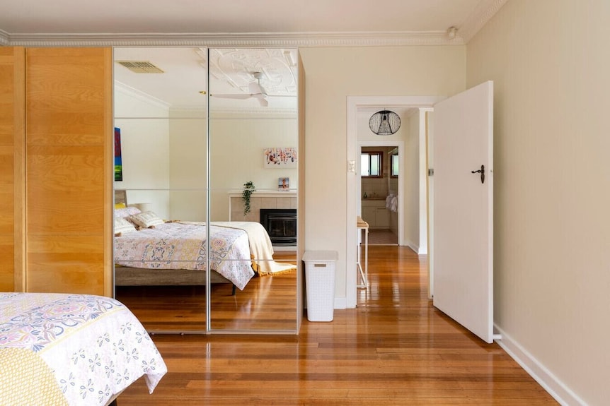 Birkinshaw Villa ( 3 Bedroom With Parkings ) - 엔필드