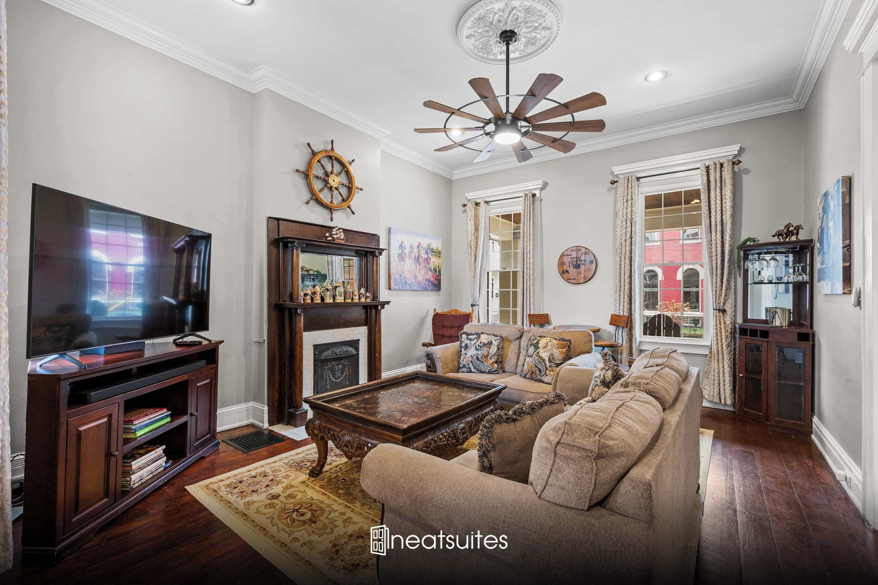 Game Room, Back Yard, Close To Stadiums & Downtown - Covington, KY