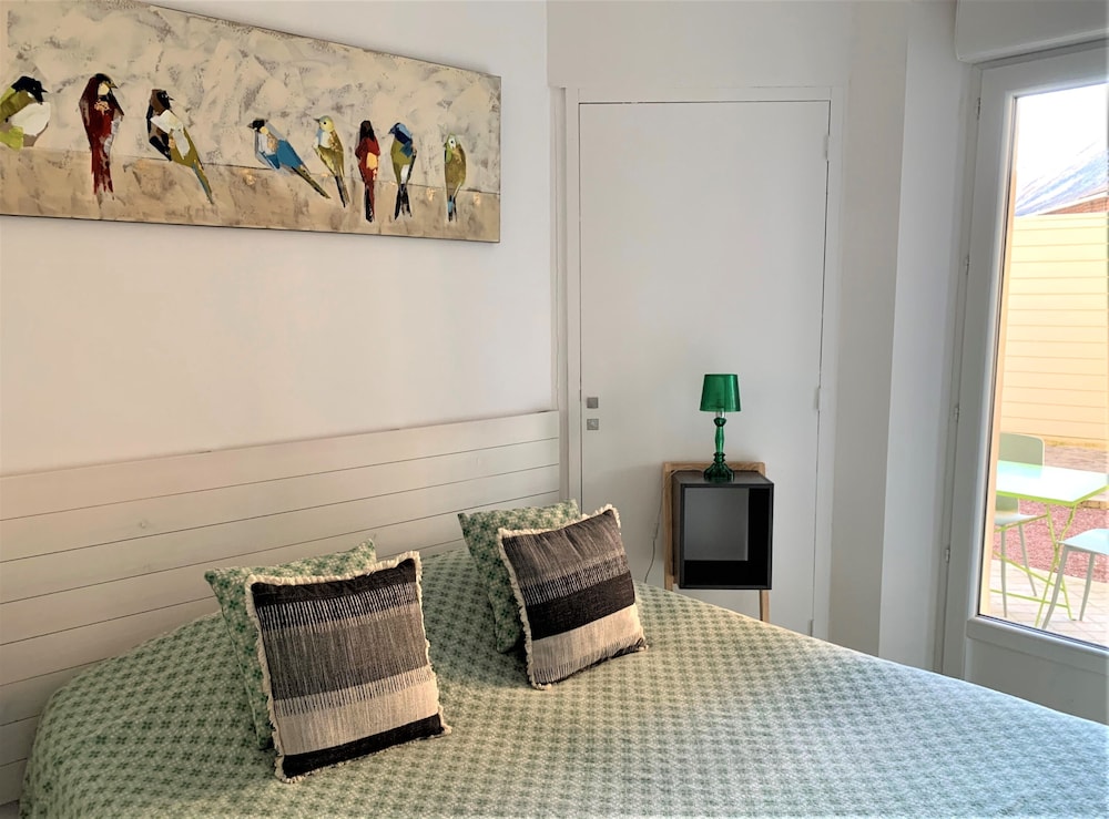 Elegant Loft + Large Patio 800 M From Lakes, Forest, Casino, Spa In Normandy - Haute-Normandie