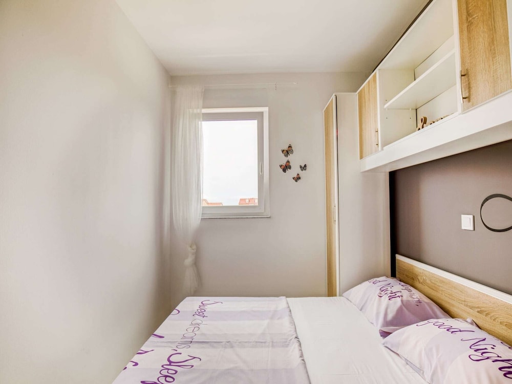 Apartment In Novalja Near Zrče Beach - Novalja