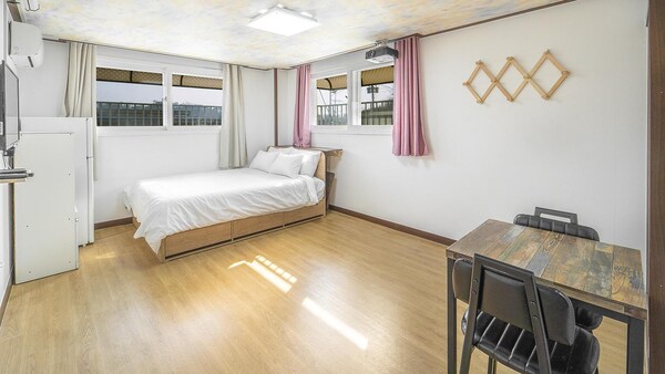 Yeongheungdo Ttobagi Pension - Ansan-si