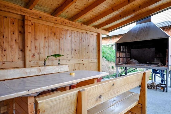 Suite (Two bedroom Suite with shared Terrace) | Refeições no quarto