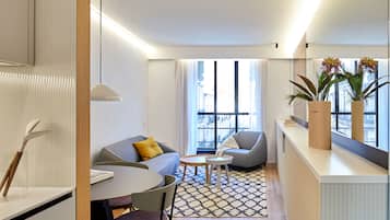 Quarto premium | Roupas de cama premium, edredons de pluma, cofres nos quartos