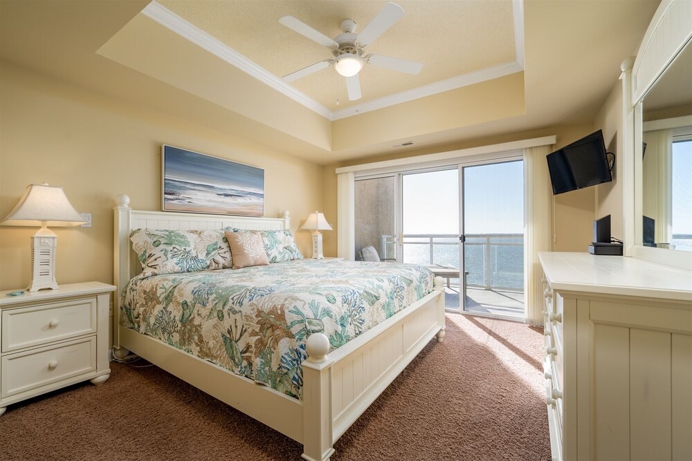 Very Spacious Waterfront Condo 46th St. Outdoor/indoor Pools*free Linens &Towels - Ocean City, MD