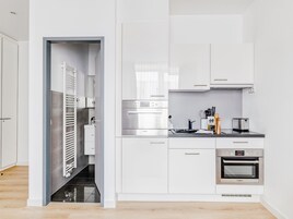 Suite | Cozinha privada | Um frigorífico, uma máquina de café expresso, uma cafeteira/bule 