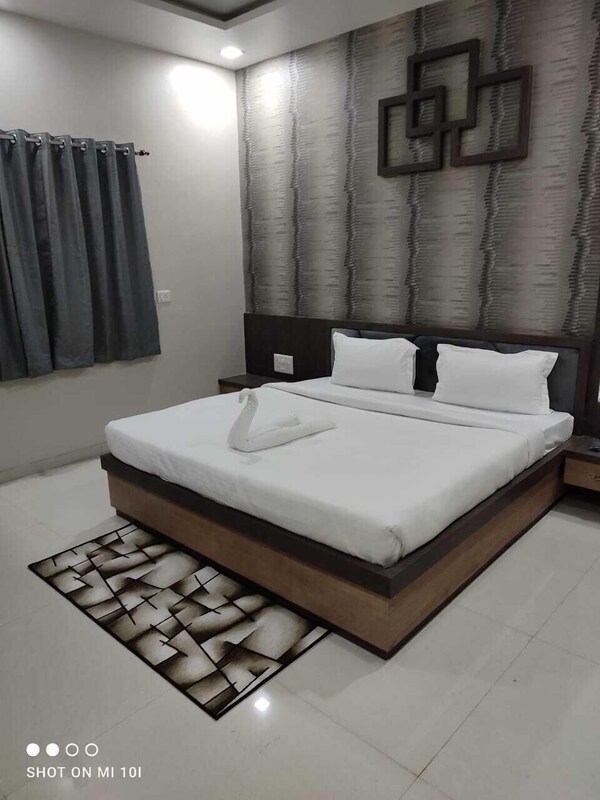 Hotel Grand Royal - Raipur