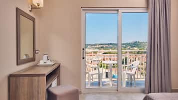 Quarto standard, vista para o jardim | Vista do quarto