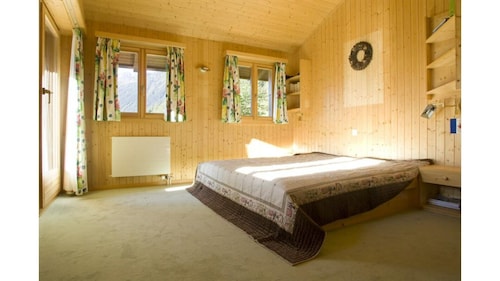 Chalet La Madelon: Idéal Pour Les Grandes Familles - Switzerland