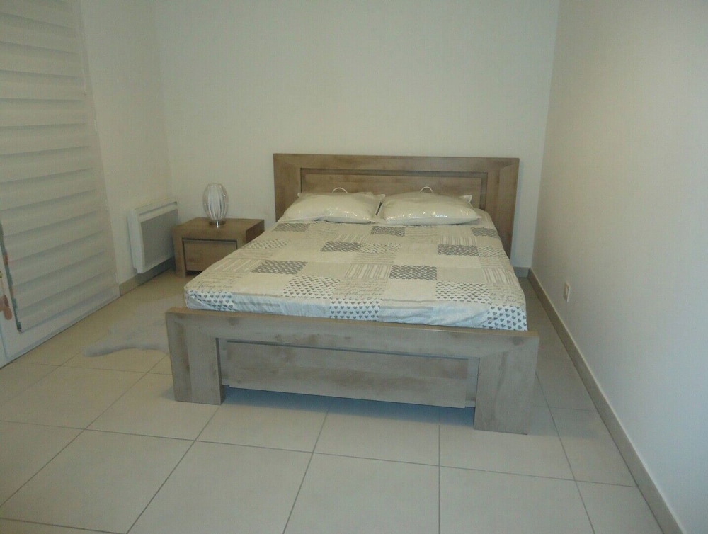 New T2 Apartment In Residence In Puget Sur Argens - Puget-sur-Argens