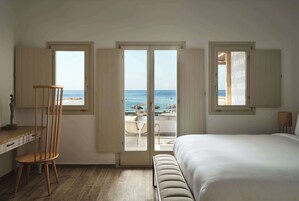 Suite Premium, 1 cama king-size, vista para a piscina (Duplex) | Lençóis de algodão egípcio, roupa de alta qualidade, edredões de penas 