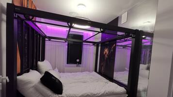 2 quartos, individualmente decorados, individualmente mobiliados