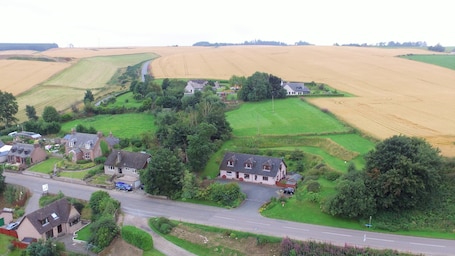 Exterior. Deveron Lodge B&B