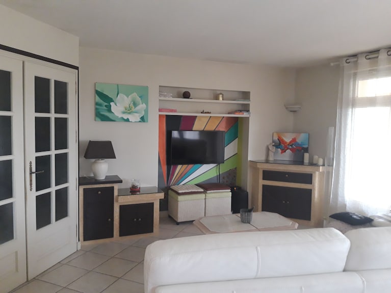 Villa With Garden In Residential Area - 꺄오흐