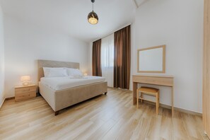 Bungalow Básico | 2 quartos, secretária, quartos insonorizados