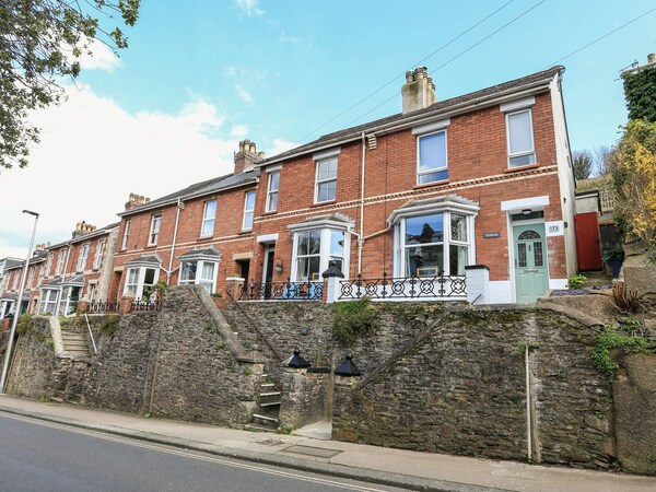 Hillside - Dartmouth