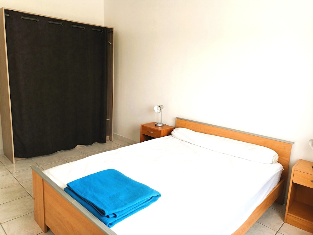 Gite Pour 15 Personnes Le Canebal Droit, Wifi Piscine Chauffée à Partager - Sarlat-la-Canéda
