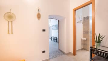 Quarto casal | Wi-Fi de cortesia, roupa de cama