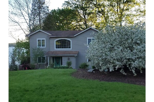 A Little Luxury By The Lake - Skaneateles, NY