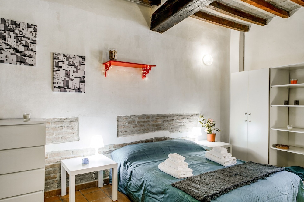 Borgo Della Posta Studio In The Center - Parma