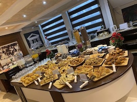 Pequeno-almoço tipo buffet diário incluído