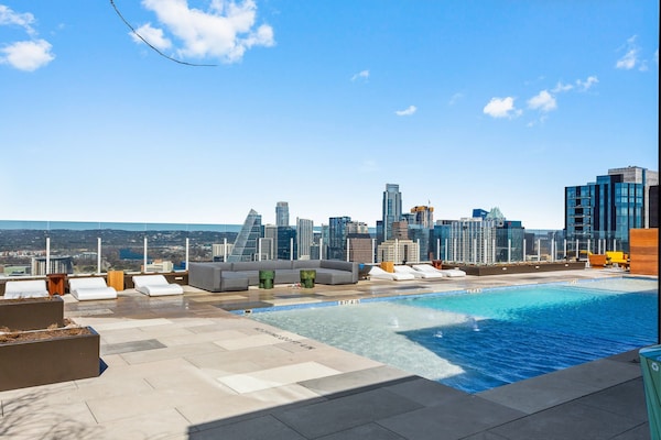 Luxury Rainey Street Condo W\/ Balcony - Austin