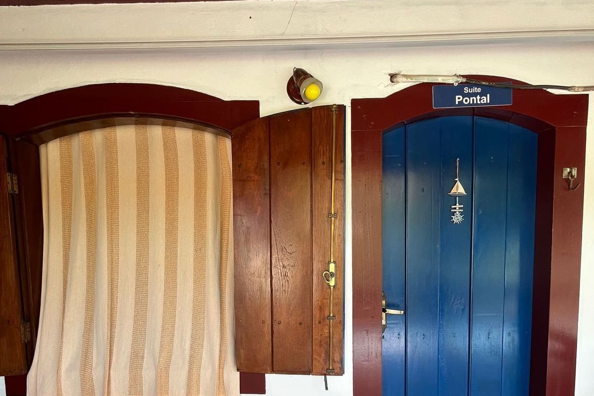 Suíte clássica | Wi-Fi de cortesia, roupa de cama