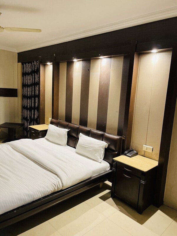 Hotel R S Residency - Amritsar