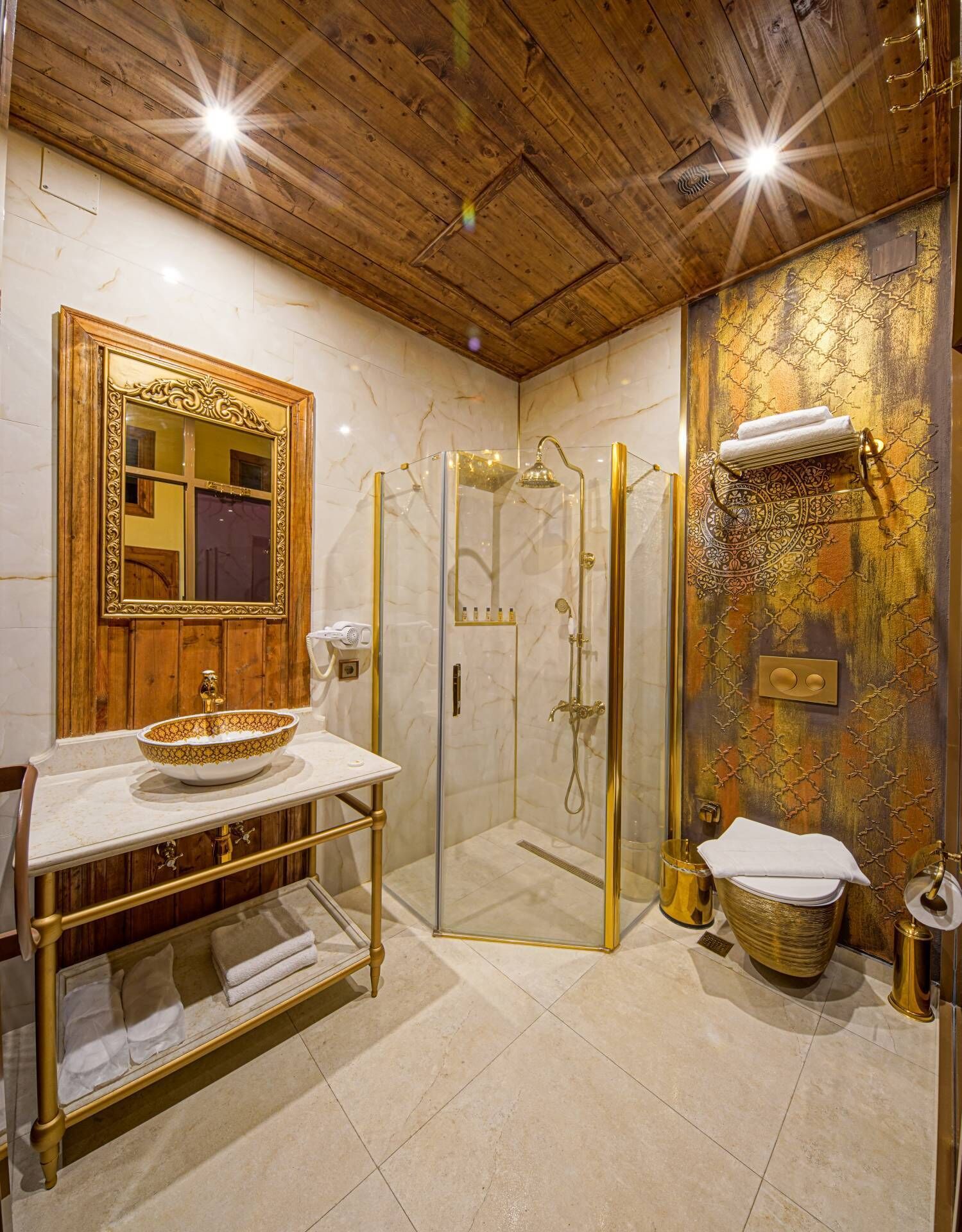 Quarto casal família | Banheiro | Produtos de toalete grátis, secador de cabelo, chinelos 