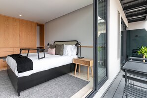 Premium Apartment with Balcony | Varanda