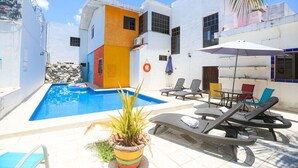 2 piscinas exteriores 