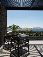 Suite Deluxe, piscina privativa, vista para o mar | Terraço/pátio interior