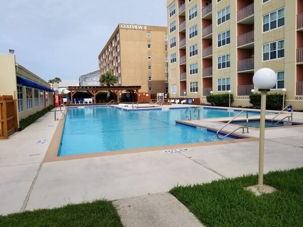 Private Beach Access Pool & Hot Tub Bbq Pits 1 Bedroom Home By Redawning - Beach Park At Isla Blanca, South Padre Island