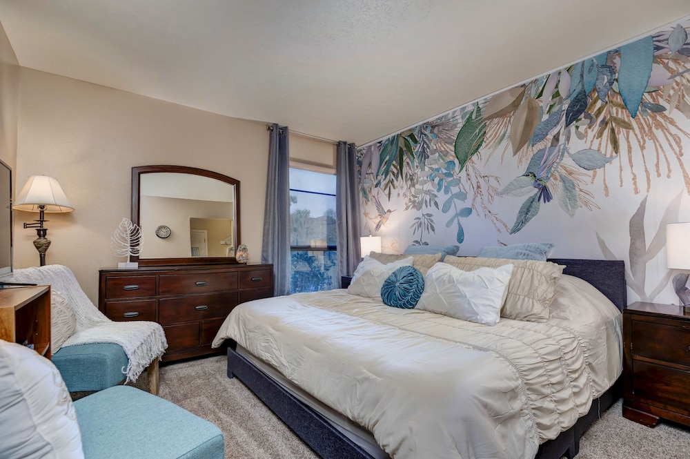 One Bedroom Royale Retreat | Amenities Views Golf - Aquarium at the Boardwalk, Branson