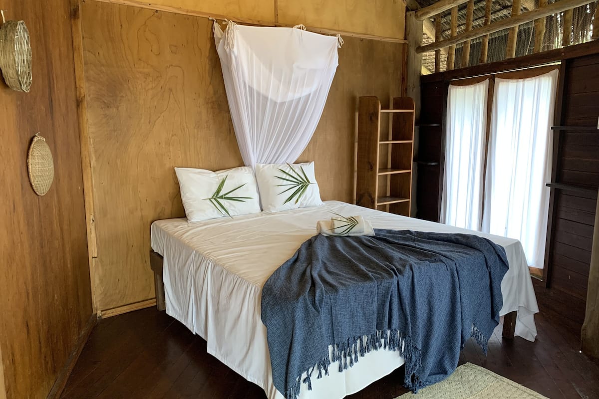 Cabine | Com decoração personalizada, com mobília individualizada, Wi-fi grátis