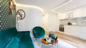 Apartamento Comfort, 1 cama queen-size, não fumadores, vista para o pátio | Cozinha privada | Uma máquina de café expresso 