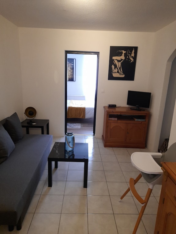 Cœur De Ville Meze Appartement 2 Chambres, Climatisé, Pour 4 Personnes. - Mèze