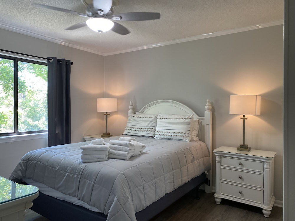 Resort View - Tennis Villas C18 Is Brought To You By Osrp - Hilton Head Island, SC