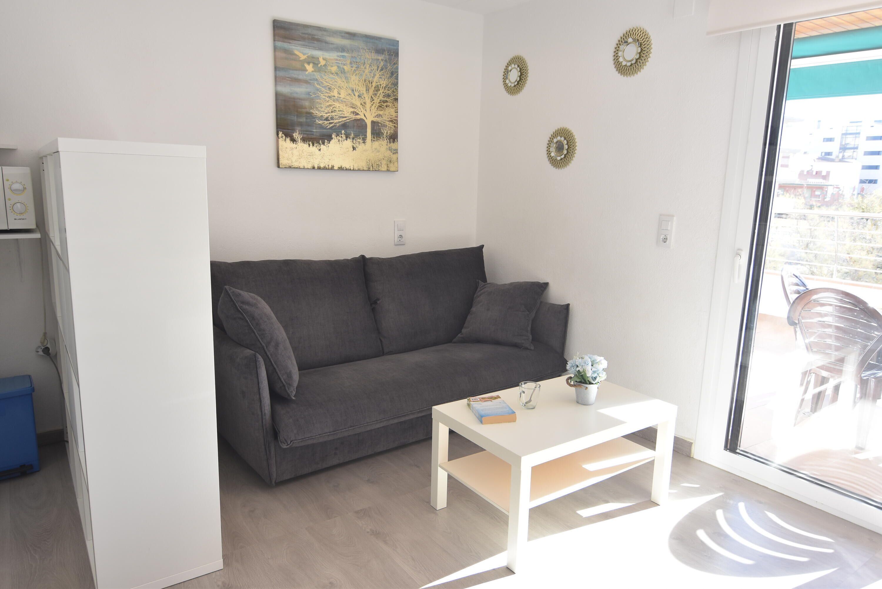 ¡Encantador Estudio En Alquiler En Roses, Costa Brava! A 400 Metros De La Playa, Capacidad Para 4 Personas, Terraza Amplia, Cocina Equipada. - Roses