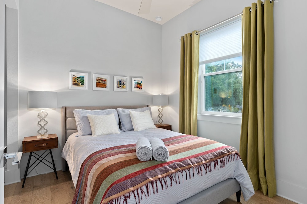 Located In The Heart Of Lovely College Park Easy Access To Downtown Orlando. - Orlando