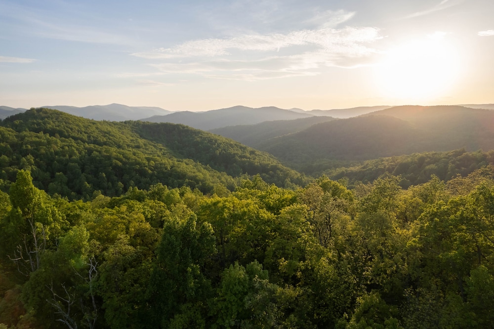 Love Ridge Mountain Lodging - Virginia