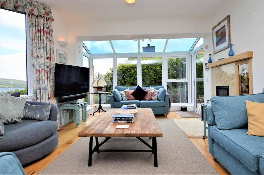 The Neuk - Luxury Waterfront, Breathtaking Sea Views - Tighnabruaich